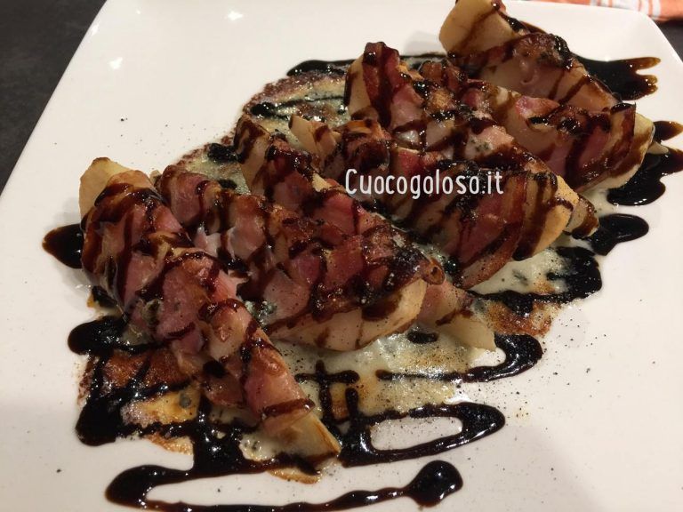 Spicchi di Pera vestiti a Festa