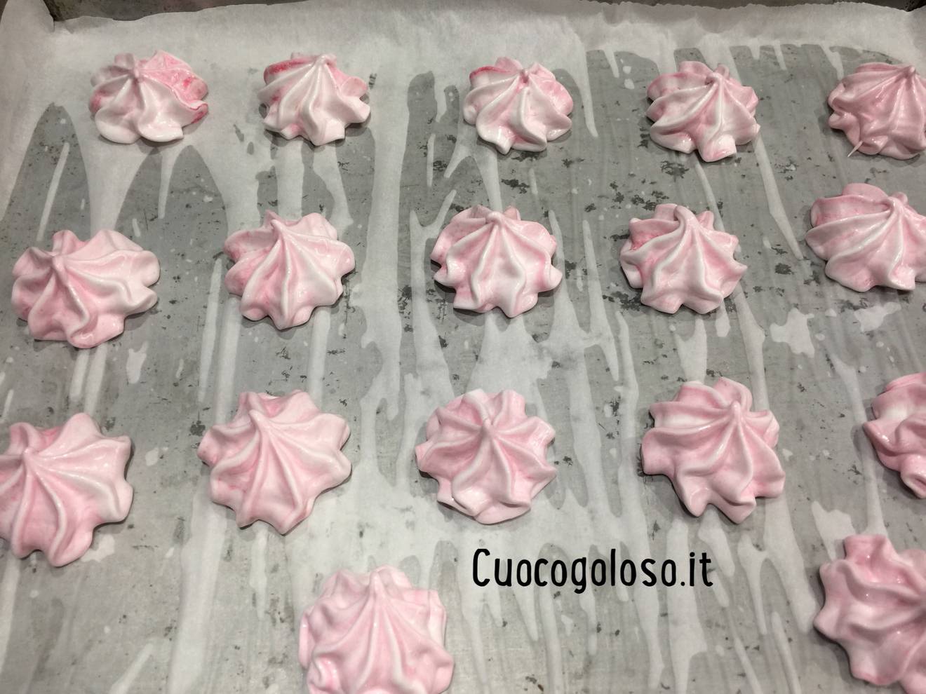 Meringhe Colorate - CuocoGoloso.it